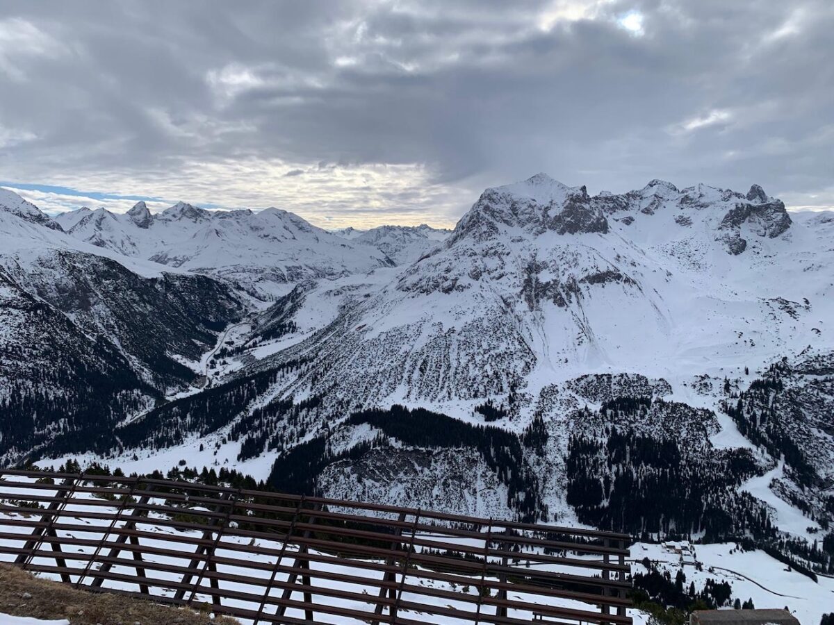 Paraglider Survives Midair Collision Over Austrian Alps after Plane ...